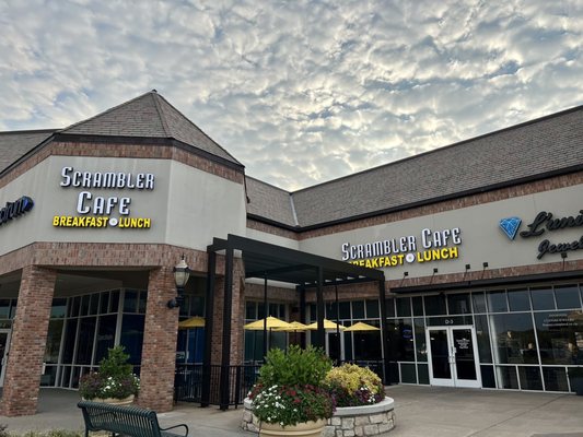 SCRAMBLER CAFE DALLAS - 119 Photos & 113 Reviews - 18208 Preston Rd ...