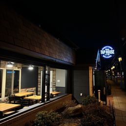 PERRYTOWN TAP HOUSE - Updated July 2025 - 52 Photos & 17 Reviews - 1002 ...