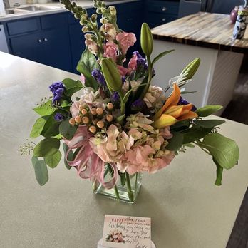 ALL ABOUT FLOWERS & GIFTS - Updated January 2026 - 102 W Main, Edna ...