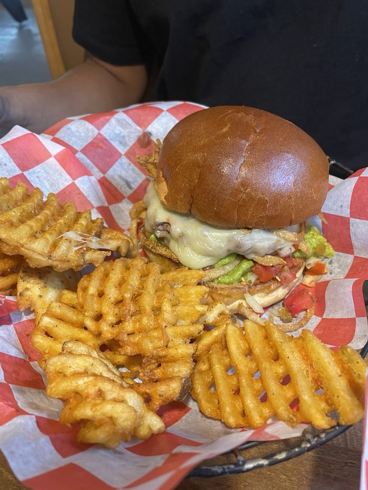 THE HARMFUL ROESTER - Updated January 2026 - 14 Photos & 11 Reviews ...