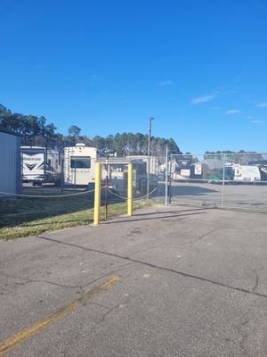 STORAGE DEPOT OF VIRGINIA BEACH AT CASTLETON COMMERCE CENTER - Updated ...
