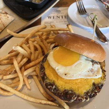 WENTE VINEYARDS TASTING LOUNGE - Updated July 2024 - 1887 Photos & 1212 ...