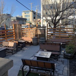 PIGNIC PUB & PATIO - Updated July 2025 - 672 Photos & 268 Reviews - 235 ...