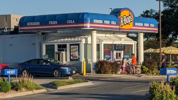 B-BOP’S BURGERS FRIES COLA - Updated August 2024 - 42 Photos & 61 ...