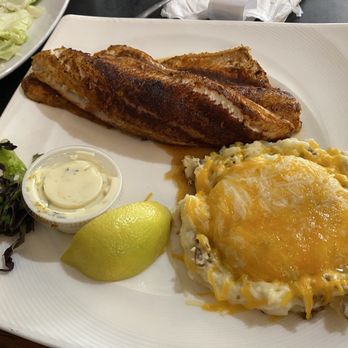 THE OREGON INN - Updated December 2025 - 101 Photos & 133 Reviews ...