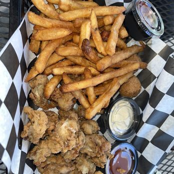 SNAPPER GRABBER LAND & SEA MARKET & CAFE’ - Updated December 2025 - 152 ...