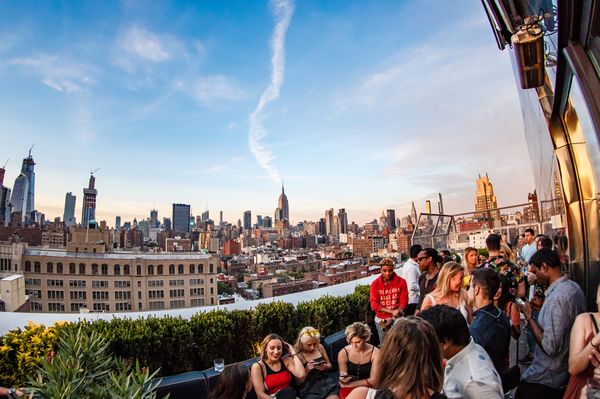 PHD ROOFTOP LOUNGE AT DREAM DOWNTOWN - Updated October 2025 - 290 ...