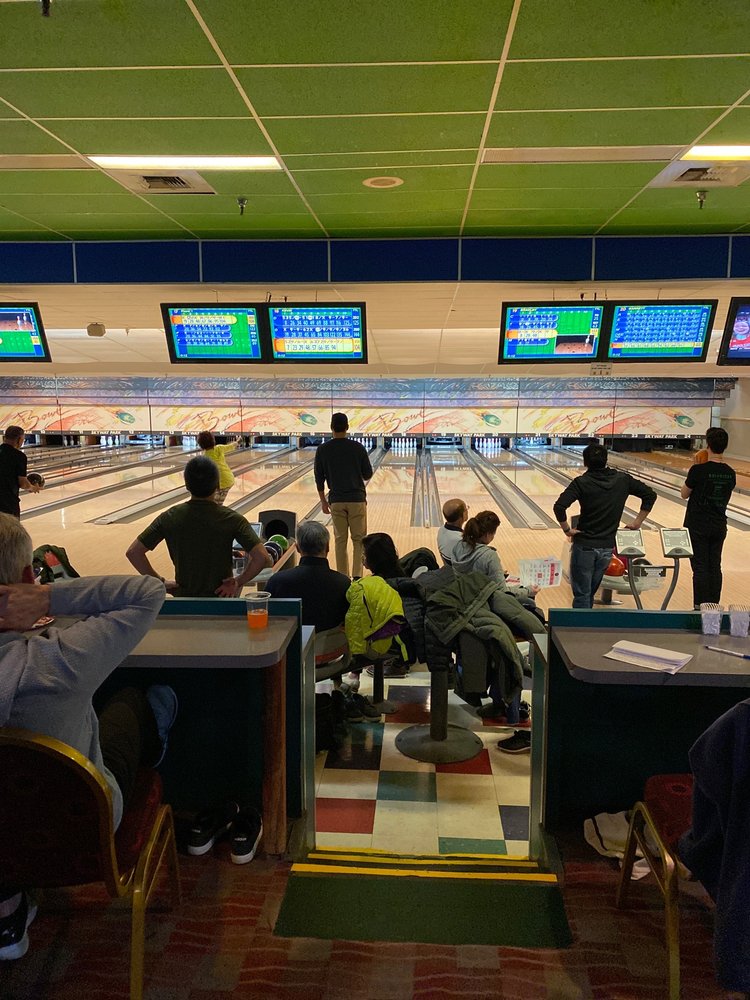 SKYWAY PARK BOWL - 14 Photos & 53 Reviews - 11819 Renton Ave S, Seattle ...