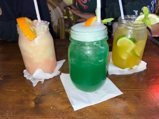 HOWL AT THE MOON - Updated November 2025 - 87 Reviews & 51 Photos - 585 ...