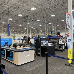 LOWE’S HOME IMPROVEMENT - Updated November 2025 - 65 Photos & 82 ...