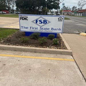 FIRST STATE BANK - Updated December 2025 - 200 N Brazosport Blvd, Clute ...