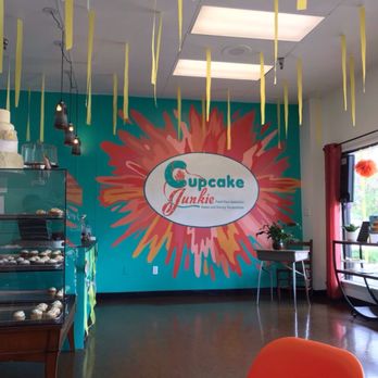 CUPCAKE JUNKIE - Updated December 2025 - 438 Photos & 66 Reviews ...