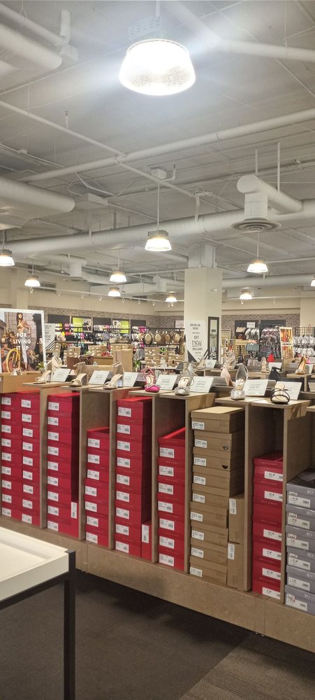 DSW DESIGNER SHOE WAREHOUSE - Updated October 2025 - 47 Photos & 57 ...