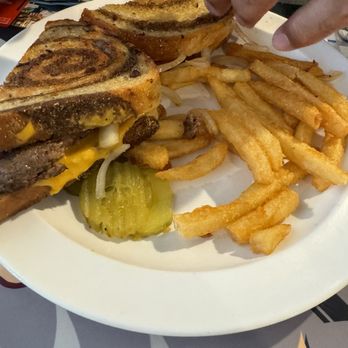 LOU’S DINER - Updated January 2025 - 1532 Photos & 1416 Reviews - 431 S ...