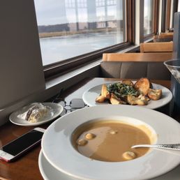 THE RUM RUNNER - 186 Photos & 218 Reviews - Seafood - 816 Ocean Ave ...