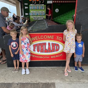 FUNLAND - Updated June 2024 - 156 Photos & 128 Reviews - 6 Delaware Ave ...