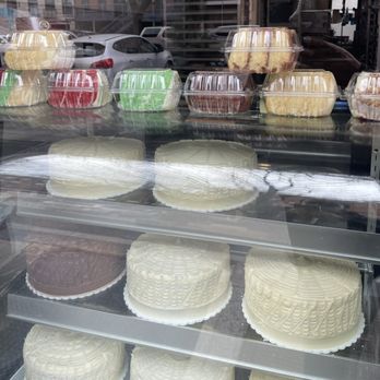 CAKE MAN RAVEN - Updated January 2026 - 112 Photos & 83 Reviews - 201 W ...