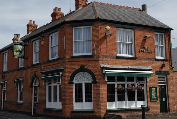 THE SWINLEY - 10 Photos - Pubs - 29 Brockenhurst Road, Ascot, Windsor ...