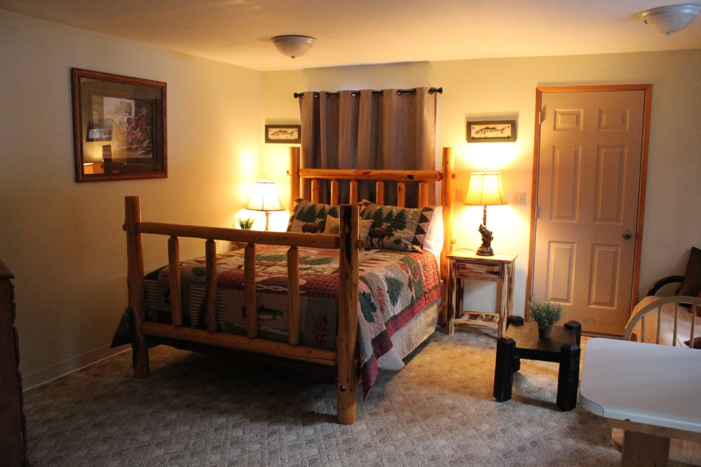 SQUAW ROCK RESORT & RV PARK - Updated December 2025 - 33 Photos & 12 ...