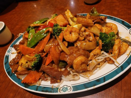 LUCKY DRAGON - Updated February 2025 - 228 Photos & 327 Reviews - 274 ...