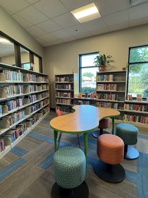 HUTTO PUBLIC LIBRARY - Updated October 2025 - 50 Photos - 500 W Live ...