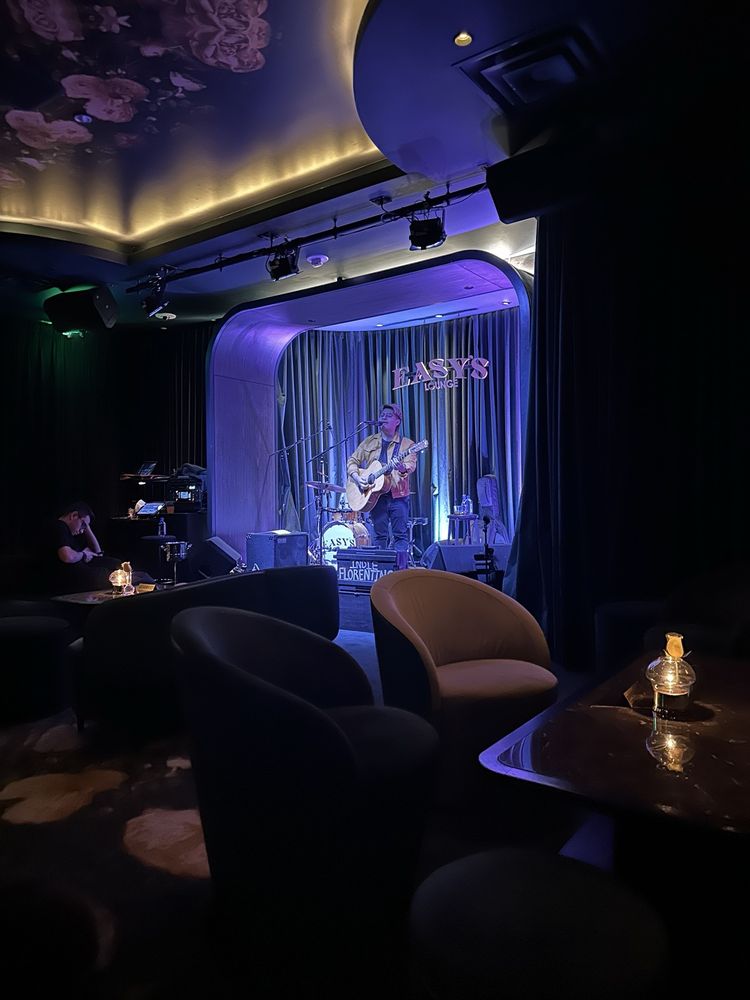 EASY’S COCKTAIL LOUNGE - Updated January 2025 - 172 Photos & 50 Reviews ...