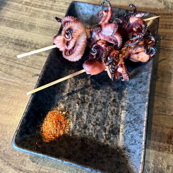 ISSIAN - Updated December 2024 - 1200 Photos & 520 Reviews - 1618 N ...