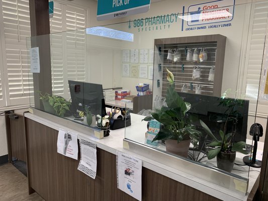 986 SPECIALTY PHARMACY - Updated December 2025 - 70 Reviews - 321 N ...