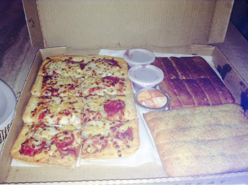 PIZZA HUT - Updated April 2024 - 16 Reviews - 179 Susquehanna Blvd ...