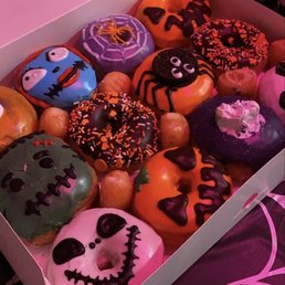 TWINKLE DONUTS - 139 Photos & 97 Reviews - 5401 S Colony Blvd, The ...