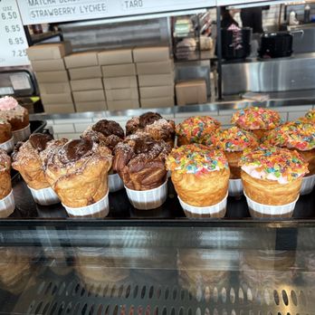 BENJI’S BAKERY & CAFE - Updated September 2025 - 424 Photos & 240 ...