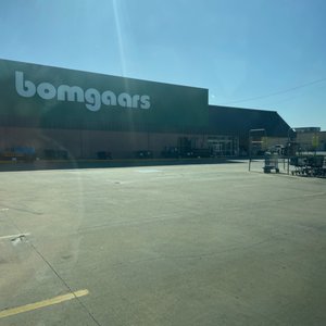 BOMGAARS - Updated December 2024 - 5049 NE 14th St, Des Moines, Iowa ...