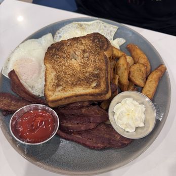 OEB BREAKFAST - TORONTO STREET - Updated January 2026 - 214 Photos ...