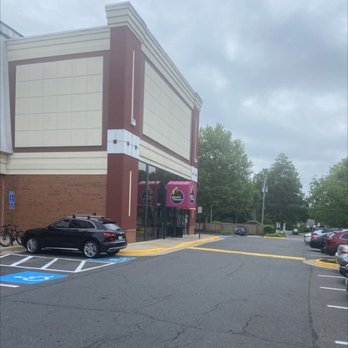 PLANET FITNESS - Updated January 2026 - 92 Photos & 87 Reviews - 11001 ...