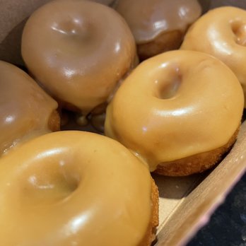 EIGHTY 8 DONUTS - Updated August 2024 - 73 Photos & 45 Reviews - 225 ...