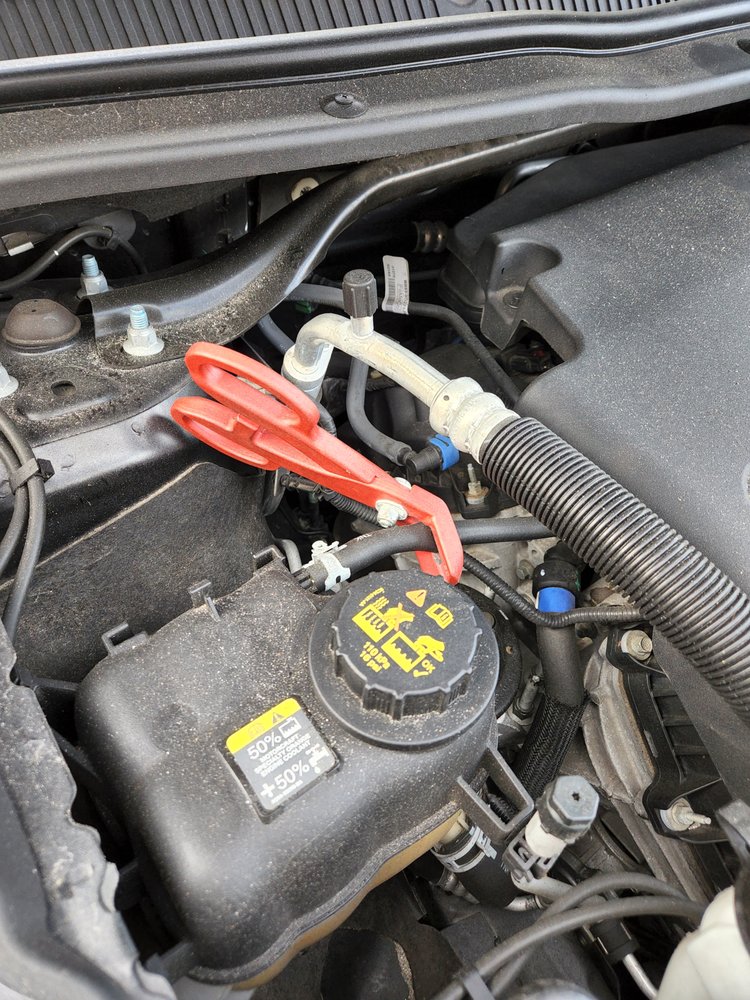 ROADRUNNER EXPRESS LUBE - Updated May 2025 - 1435 W New Haven Ave ...