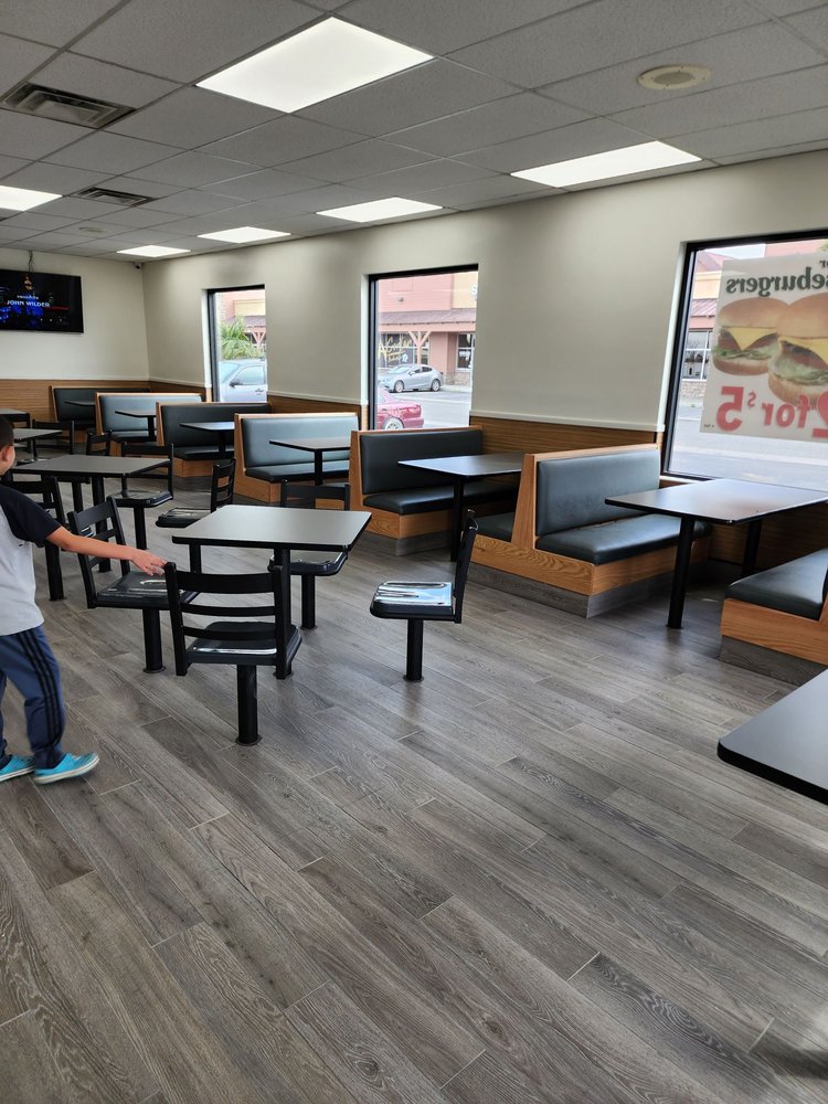 Tom’s Jr Burgers, Norco | Roadtrippers