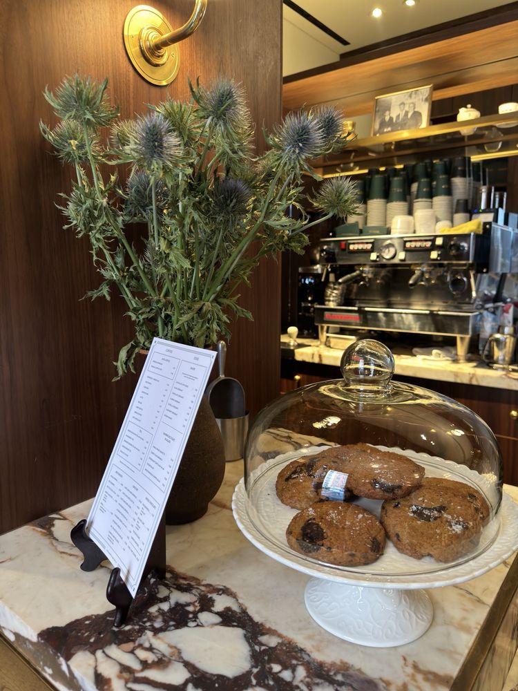 CAFÉ LEON DORE - Updated September 2024 - 168 Photos & 78 Reviews - 214 ...