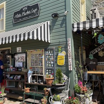 LITTLE MARKET CAFÉ - Updated November 2025 - 232 Photos & 232 Reviews ...
