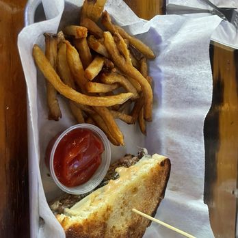 HAMMER TIME PUB - Updated January 2026 - 44 Photos - 27 S London St ...