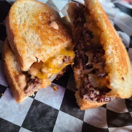 BURGER DIVE - Updated September 2024 - 160 Photos & 109 Reviews - 731 ...