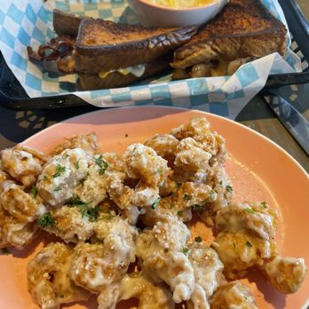 FUNKY PELICAN - Updated October 2025 - 780 Photos & 698 Reviews - 215 ...