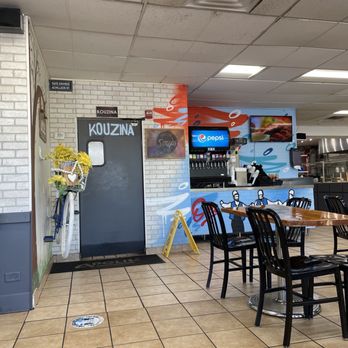 APOLIS GREEK STREET FOOD - Updated October 2024 - 610 Photos & 417 ...