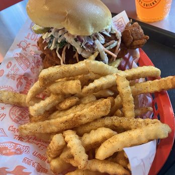 URBAN BIRD HOT CHICKEN - Updated October 2025 - 113 Photos & 100 ...