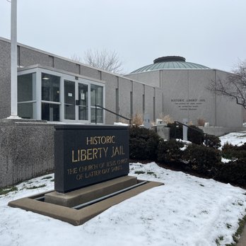 LIBERTY JAIL HISTORIC SITE - Updated November 2025 - 216 N Main St ...