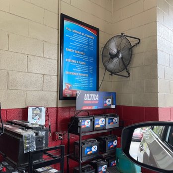 VALVOLINE INSTANT OIL CHANGE - Updated January 2026 - 33 Photos & 76 ...