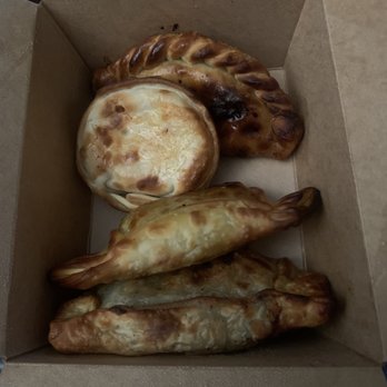 EMPANADA KITCHEN - Updated July 2024 - 590 Photos & 495 Reviews - 819 C ...