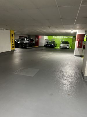 COLONIAL PARKING - Updated March 2025 - 28 Photos - 1530 Wilson Blvd ...