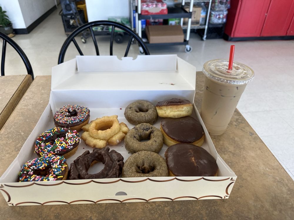 AM DONUTS - Updated August 2025 - 22 Photos & 48 Reviews - 2900 N ...