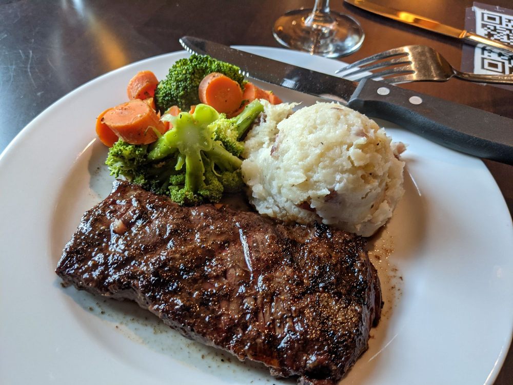 STRATUS RESTAURANT AND BAR - 57 Photos & 12 Reviews - 1100 Cadillac Ct ...